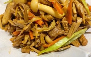 黄花菜炒肉怎么做_黄花菜炒肉要焯水吗