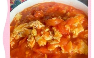 洋葱西红柿炒鸡蛋怎么做_洋葱西红柿炒鸡蛋先放什么