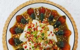 皮蛋拌老豆腐怎么做_皮蛋拌老豆腐的家常做法