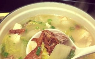 烤鸭鸭架汤的做法大全_如何熬出奶白浓汤