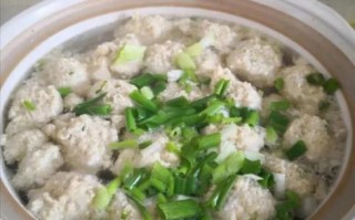 正宗猪肉丸子汤怎么做_猪肉丸子汤的家常做法