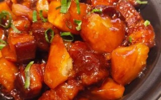 红烧肉土豆怎么做好吃又简单_红烧肉土豆简单做法