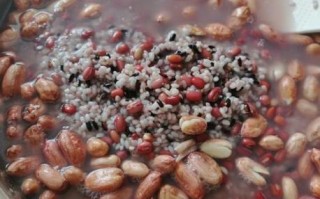 黑米红豆粽子怎么做_黑米红豆粽子热量高吗