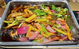 烤鱼用什么鱼好吃_烤鱼需要哪些配菜