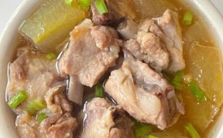 冬瓜炖排骨怎么做_冬瓜炖排骨的功效与禁忌