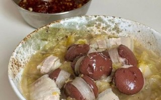 酸菜血肠五花肉怎么做_东北酸菜血肠五花肉正宗做法 酸菜血肠五花肉怎么做_东北酸菜血肠五花肉正宗做法