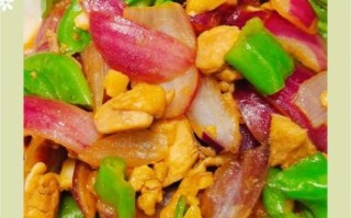 青椒炒洋葱怎么炒好吃_青椒炒洋葱用焯水吗