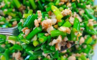 韭菜花炒肉丝怎么炒好吃_韭菜花炒肉丝的家常做法