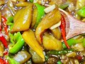 爆炒茄子丁怎么做_茄子丁先炸还是先炒