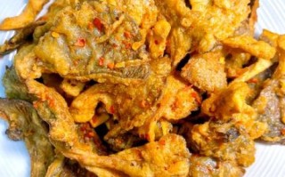 炸蘑菇怎么做_炸蘑菇酥脆技巧