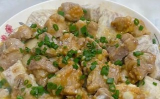 广东排骨蒸芋头怎么做_蒸多久才够入味