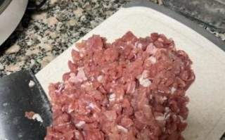 猪肉大葱饺子馅怎么调才香_猪肉大葱饺子馅的秘诀