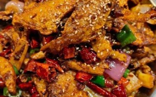 干锅耗儿鱼怎么做才正宗_正宗干锅耗儿鱼的做法窍门