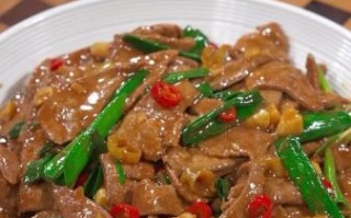 炒猪肝前要不要焯水_猪肝焯水后口感会变老吗