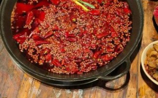 四川火锅图片_正宗川味火锅底料怎么选
