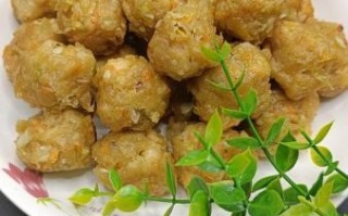 虾仁丸子怎么做_虾仁丸子怎么做好吃又弹牙