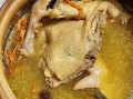 鸡汤放什么材料煲汤好喝_鸡汤怎么煲才鲜