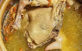 鸡汤放什么材料煲汤好喝_鸡汤怎么煲才鲜