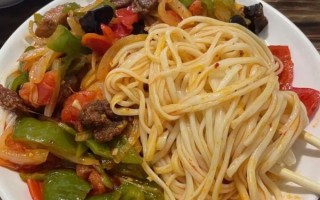 新疆拉条子拌面怎么做_正宗拉条子拌面做法大全