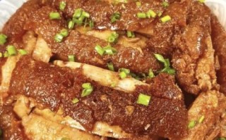 广西芋头扣肉怎么做_扣肉蒸多久才软糯