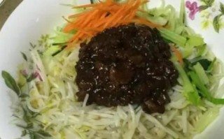 黄豆酱怎么做炸酱面_炸酱面黄豆酱比例是多少