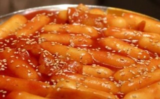 怎样炒年糕才好吃_年糕不粘锅技巧