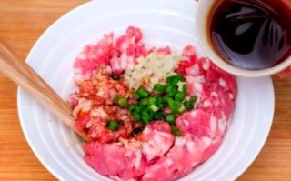 怎么拌饺子馅好吃又香_饺子馅怎么调才鲜嫩多汁