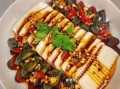 内酯豆腐松花蛋怎么做_凉拌松花蛋豆腐技巧