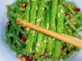 干煸豇豆怎么炒好吃又简单_豇豆要不要焯水