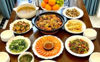 一桌10个菜怎么搭配_家庭聚餐菜谱推荐