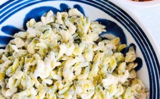 蒸槐花怎么做好吃_蒸槐花不塌不黄的秘诀