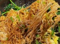 炒粉怎么做好吃_炒粉不粘锅的秘诀