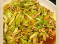 韭黄炒肉片怎么做_韭黄炒肉片的家常做法