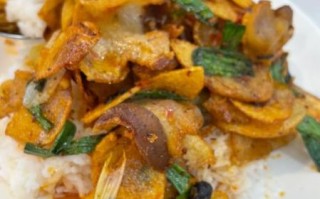土豆回锅肉盖饭怎么做_土豆回锅肉盖饭热量高吗