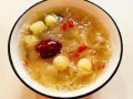 冰糖红枣银耳汤怎么做_银耳汤需要炖多久