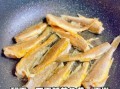 鲤鱼怎么煎鱼不粘锅_煎鲤鱼不破皮技巧