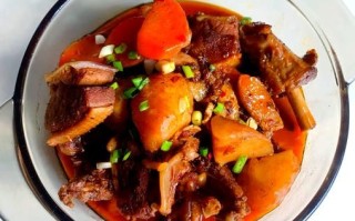 鸭腿炖土豆怎么做_鸭腿炖土豆最正宗的做法