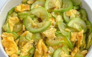 西胡瓜怎么炒好吃_西胡瓜炒蛋的做法