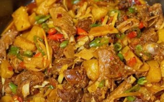 土豆烧鸭子怎么做_土豆烧鸭子最正宗的做法