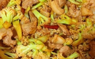 菜花怎样做才好吃_家常菜花炒肉做法