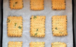 香葱苏打饼干的做法_香葱苏打饼干热量高吗