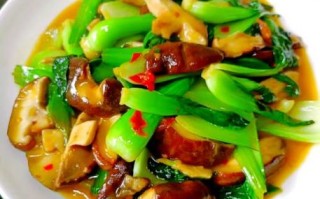 香菇青菜怎么做好吃_香菇青菜焯水还是直接炒