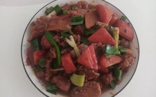 兔肉炖萝卜怎么做_兔肉炖萝卜的家常做法