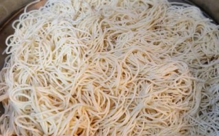 蒸卤面怎么做_蒸卤面用干面条还是湿面条