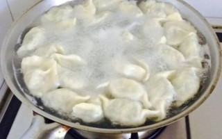 饺子煮多长时间_饺子怎么煮不破皮