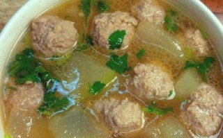 猪肉丸子冬瓜汤怎么做_冬瓜汤去腥技巧