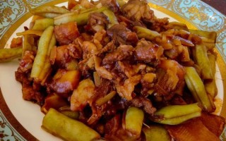 小炖肉的家常做法窍门_怎么炖肉更嫩不柴