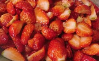 草莓酱怎么做_草莓酱熬多久才浓稠