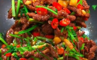 青菜牛肉干锅怎么做_干锅牛肉用哪种青菜最好