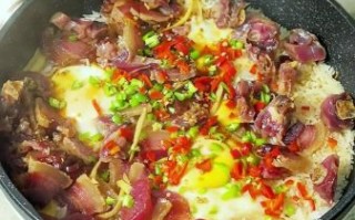 电饭锅腊味煲仔饭怎么做_电饭锅腊味煲仔饭做法